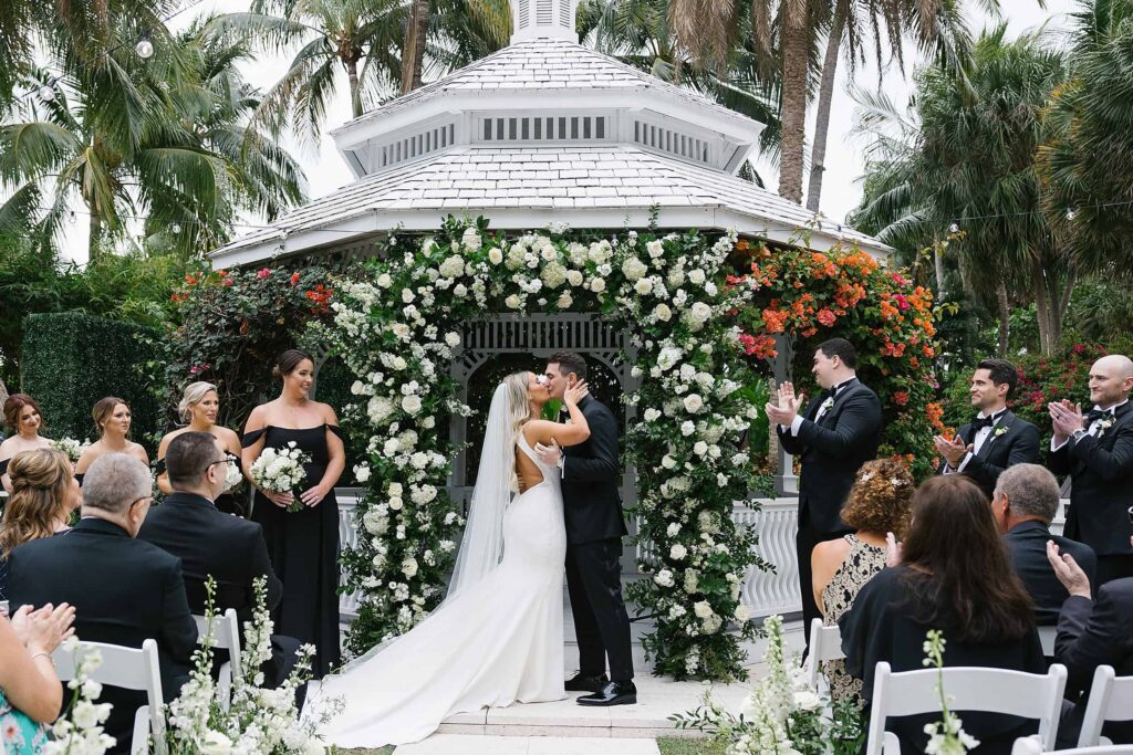 The Palms Hotel & Spa Wedding Guide - Carolina Guzik Photography